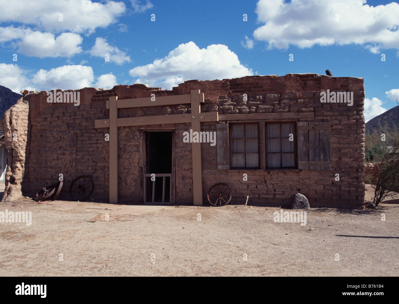 Western movies hi-res stock photography and images - Alamy