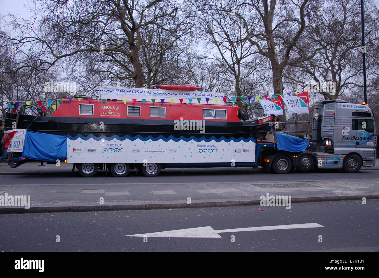 Performing float at London's England New Years Parade 2009 Stock Photo ...