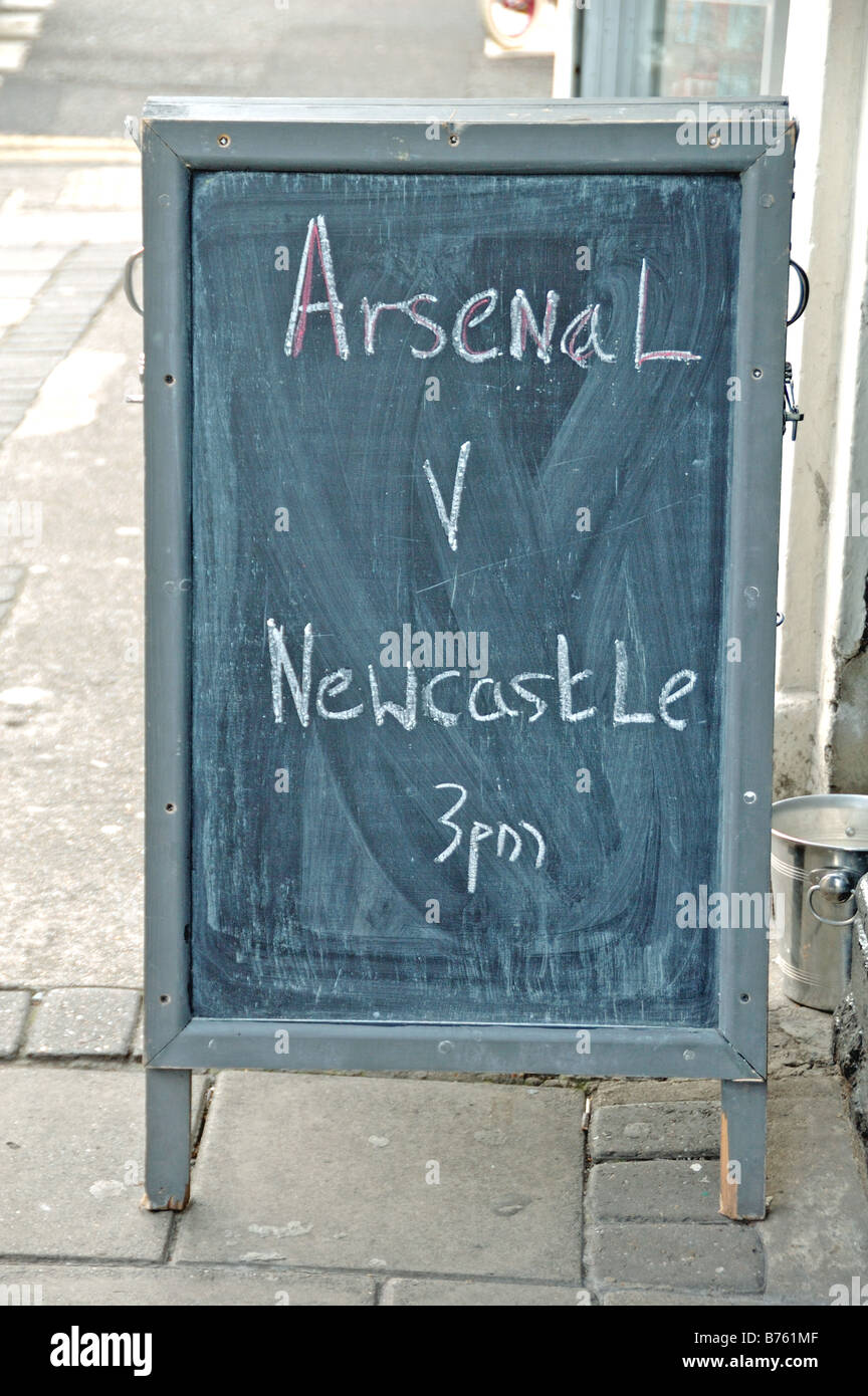 Arsenal v newcastle hi-res stock photography and images - Alamy