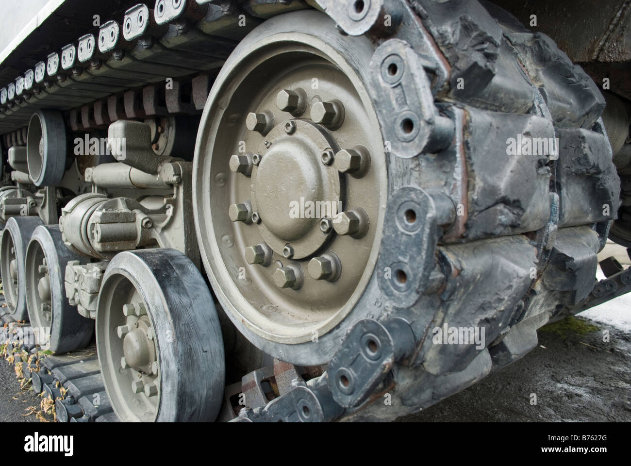 Tank tread hi-res stock photography and images - Alamy
