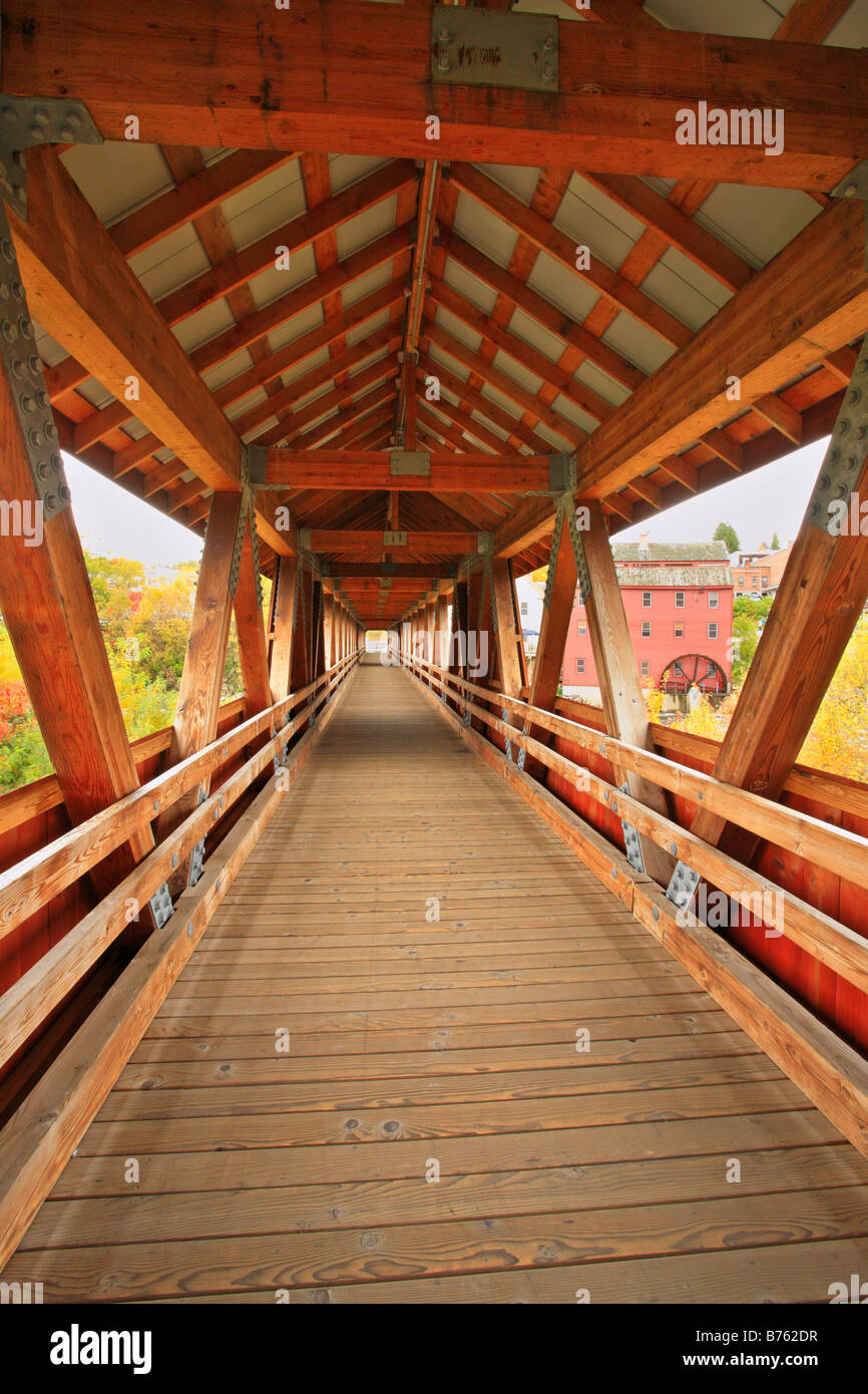 Mill bridge covered bridge hi-res stock photography and images - Alamy