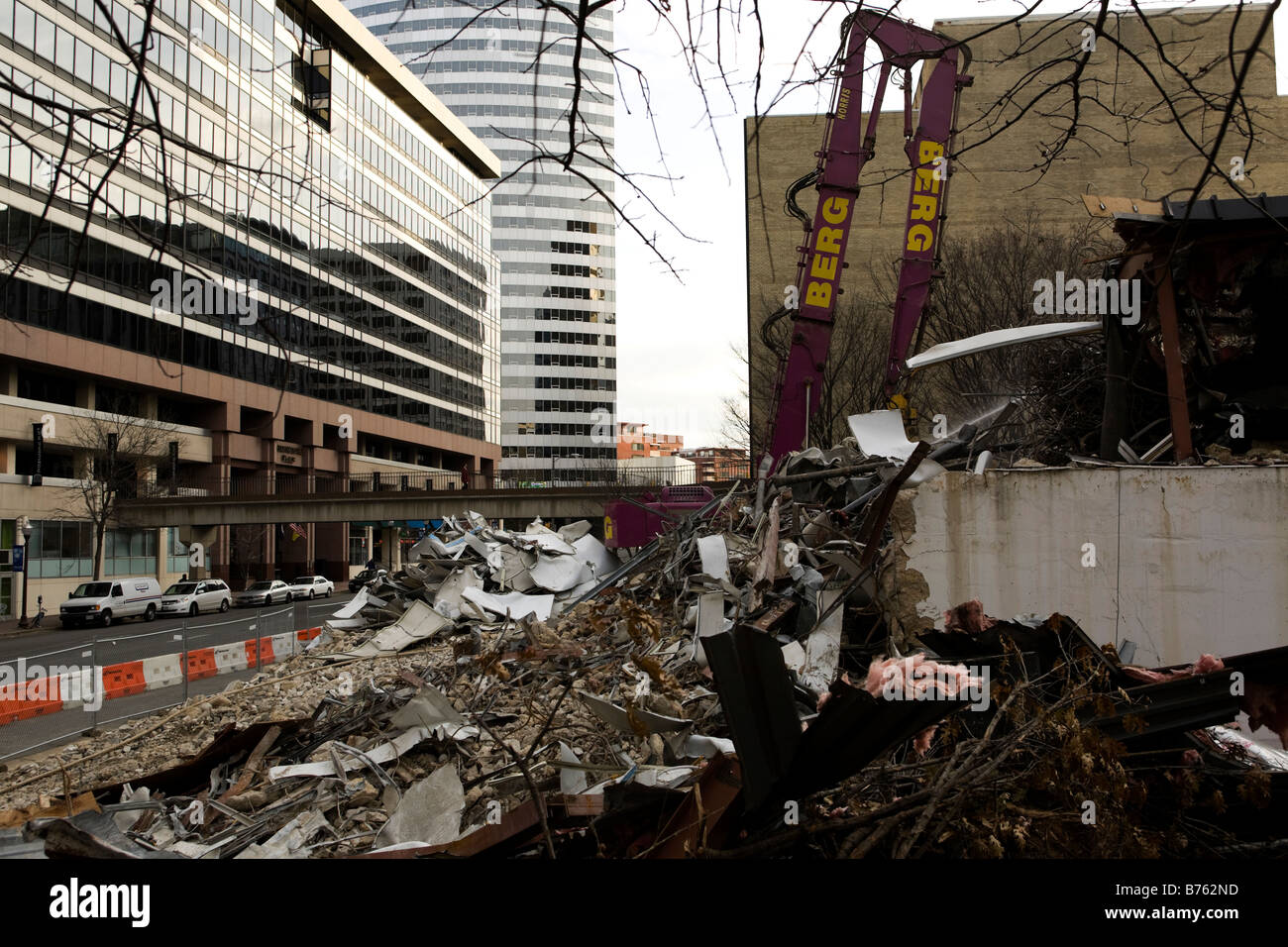 Wrecking excavator demolition site hi-res stock photography and images ...