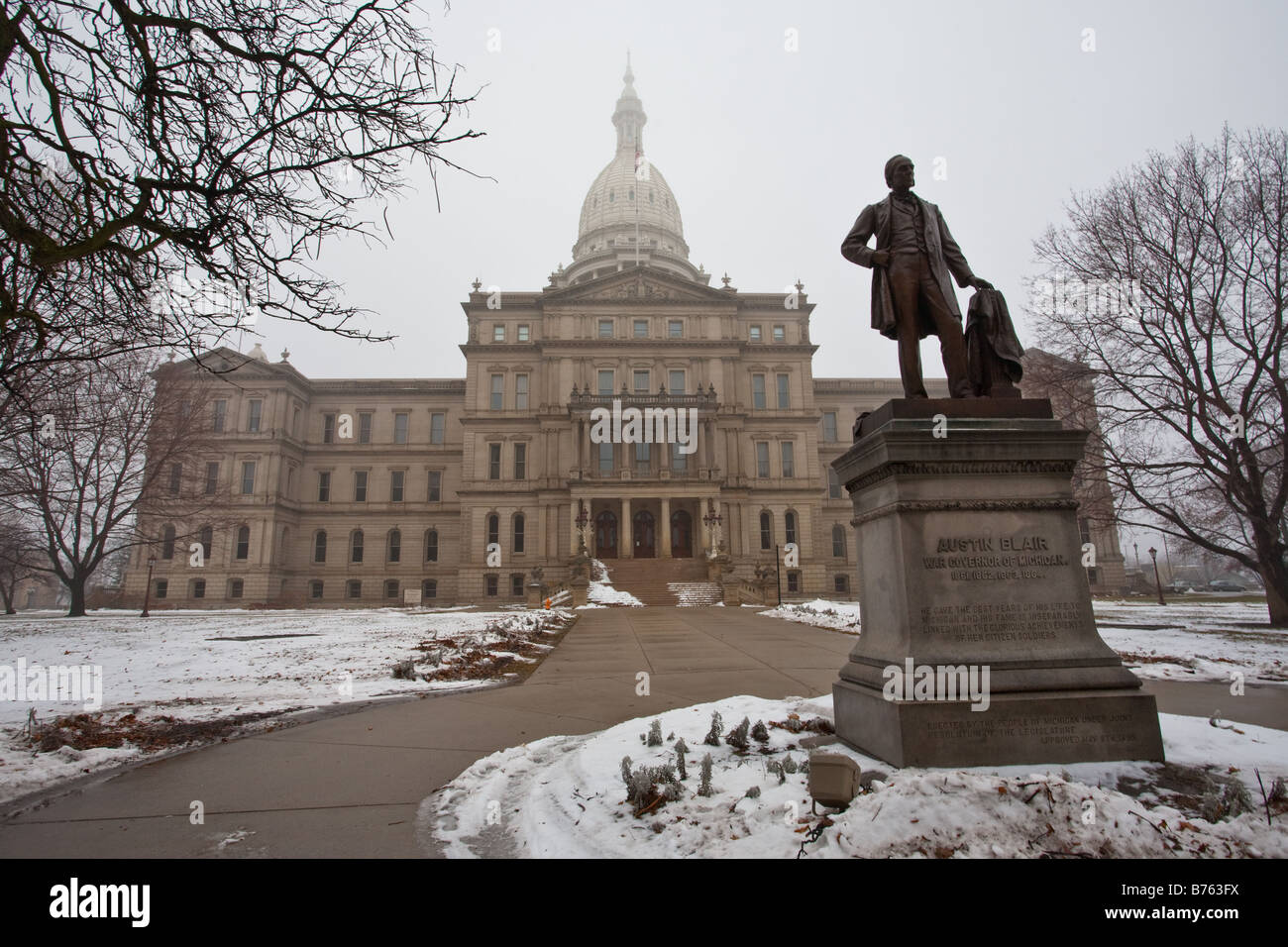 The Michigan State Capitol Building viewed on a foggy winter day Stock ...