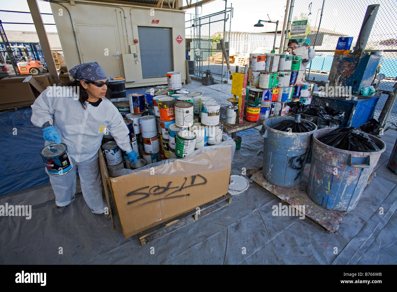Recycle collection center hi-res stock photography and images - Alamy