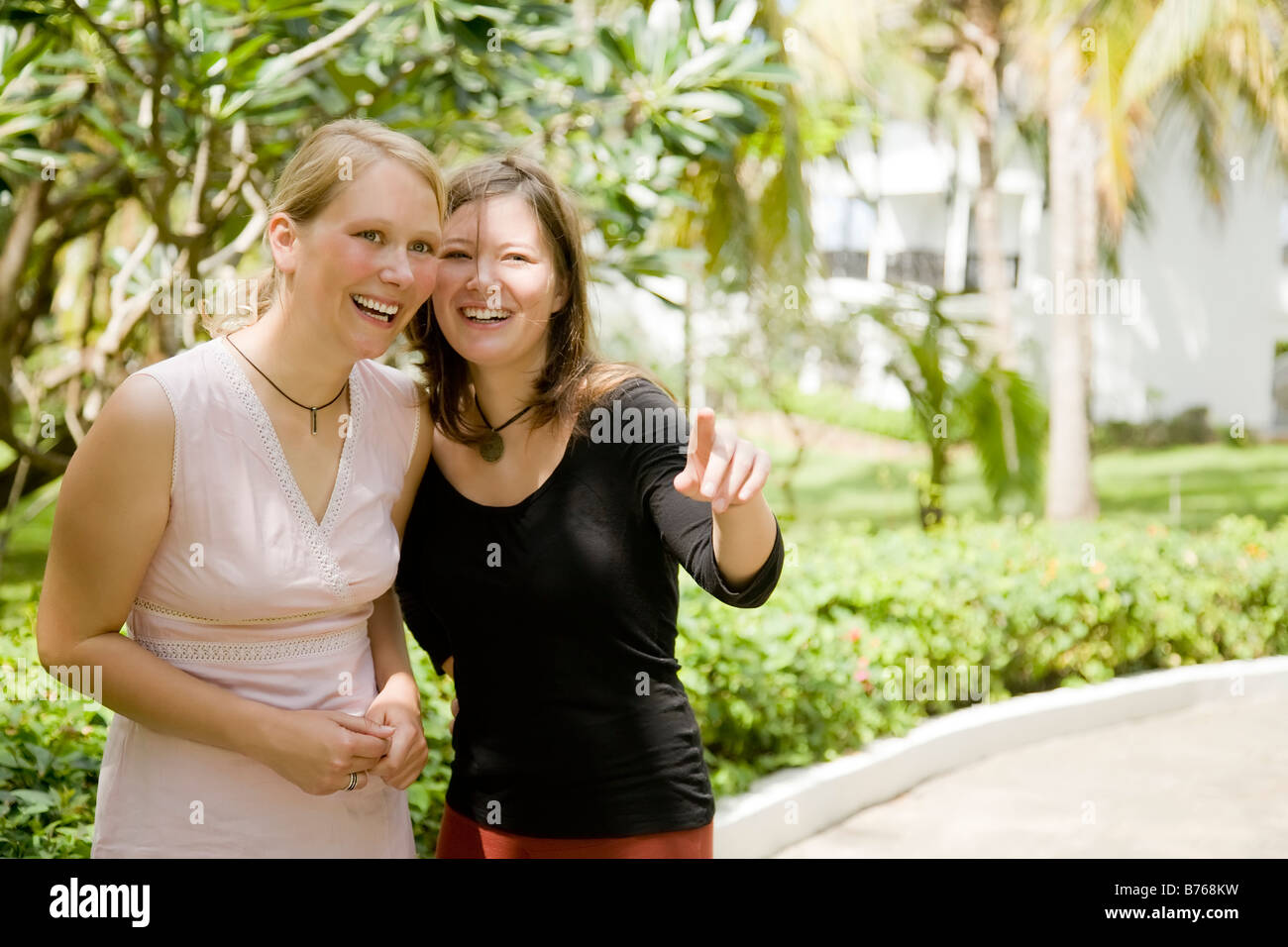 Talking the pictures hi-res stock photography and images - Alamy