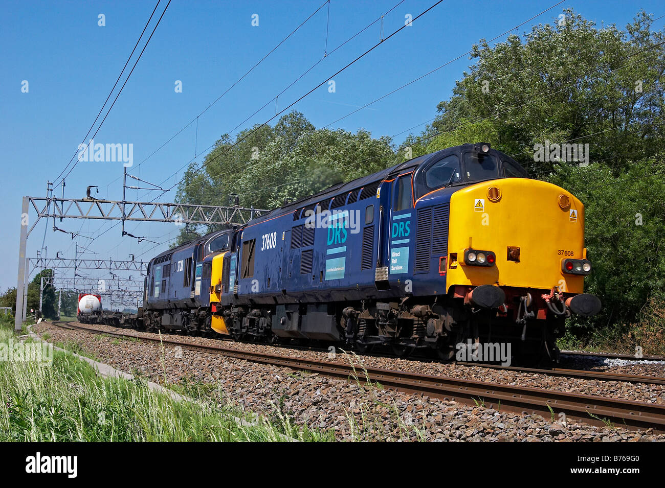 Class 37218 hi-res stock photography and images - Alamy