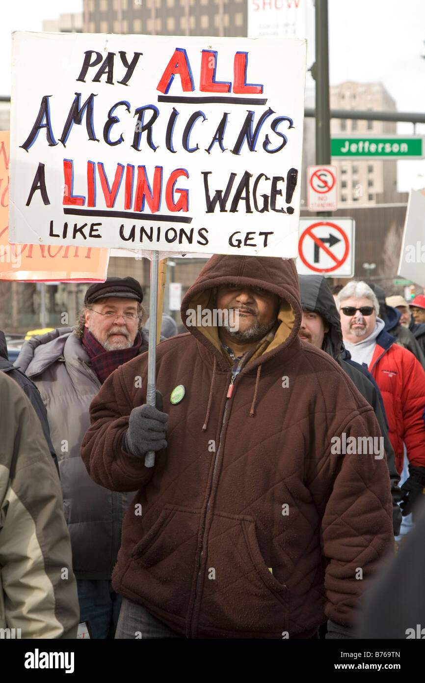 Auto Workers Rally to Protect Jobs and Wages Stock Photo - Alamy