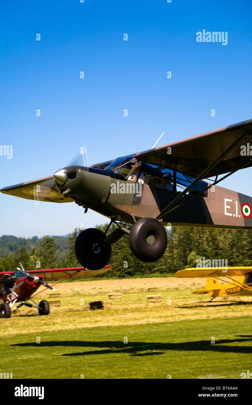 Aircraft flying at Cascade Air Park, fly-in Snohomish, Washington, USA ...