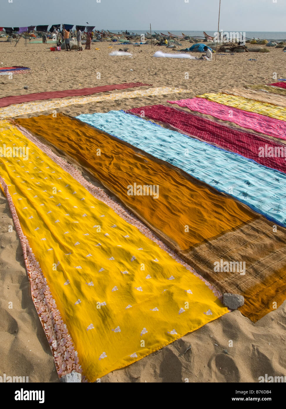Fabric lengths hi-res stock photography and images - Alamy