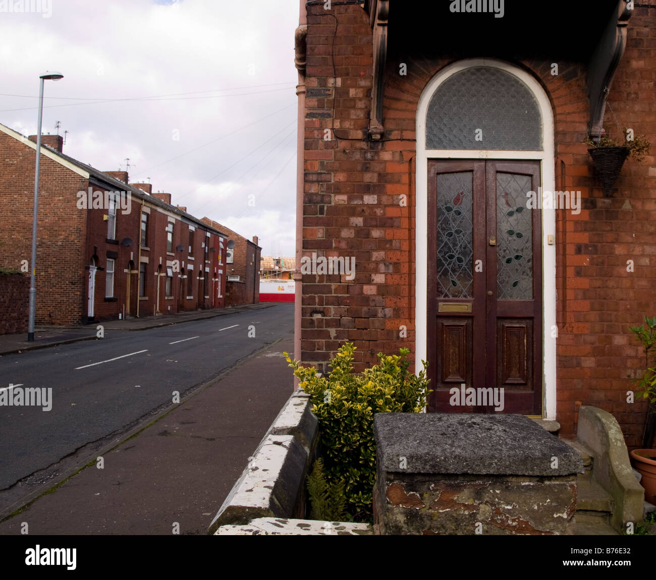 Manchester council house hi-res stock photography and images - Alamy
