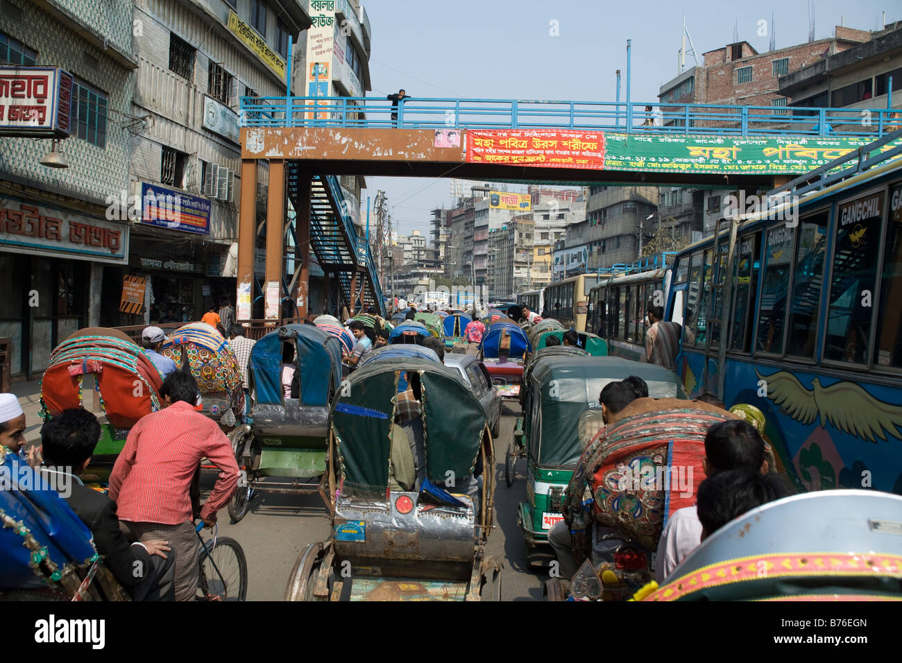 Rickshaws in traffic Dhaka Bangladesh Stock Photo - Alamy