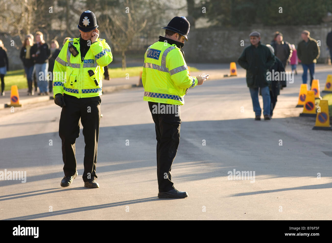 Teh Avon Vale Hunt on it's traditional Boxing day Fox Hunt Police using ...