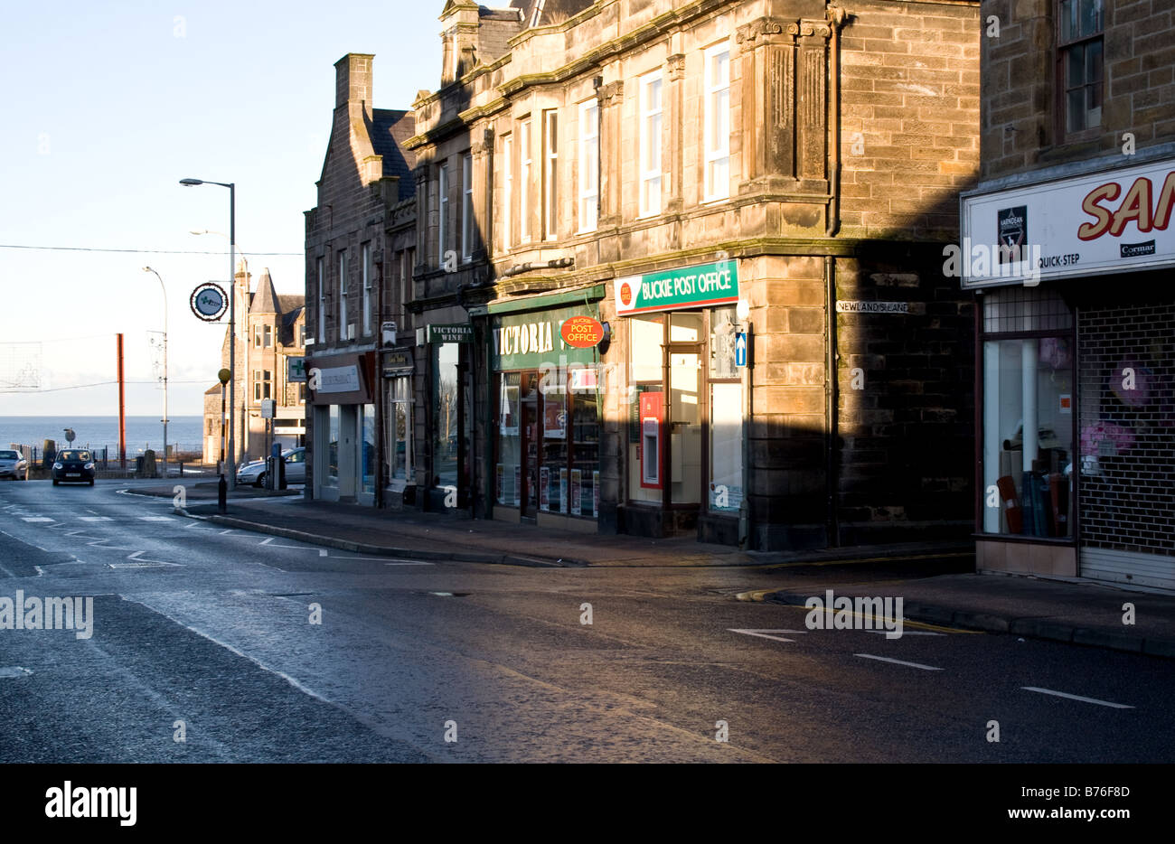 Small town main street hi-res stock photography and images - Alamy