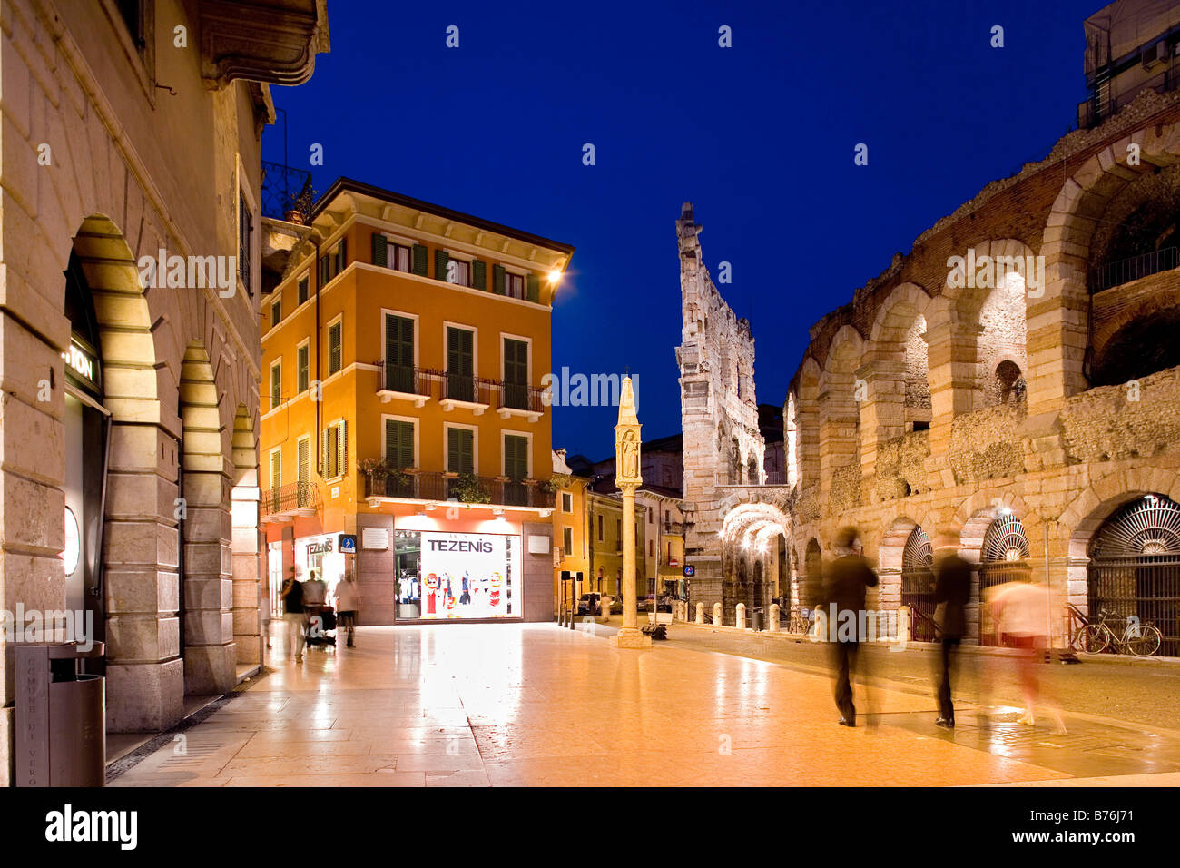 Arena, Piazza Bra, Verona, Veneto, Italy Stock Photo - Alamy