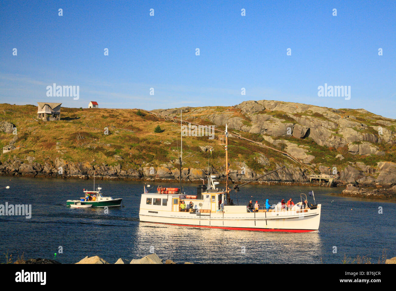 The monhegan ferry island harbor maine hi-res stock photography and ...