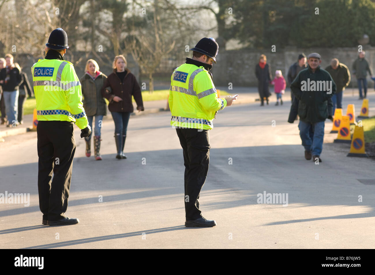 Teh Avon Vale Hunt on it's traditional Boxing day Fox Hunt Police using ...