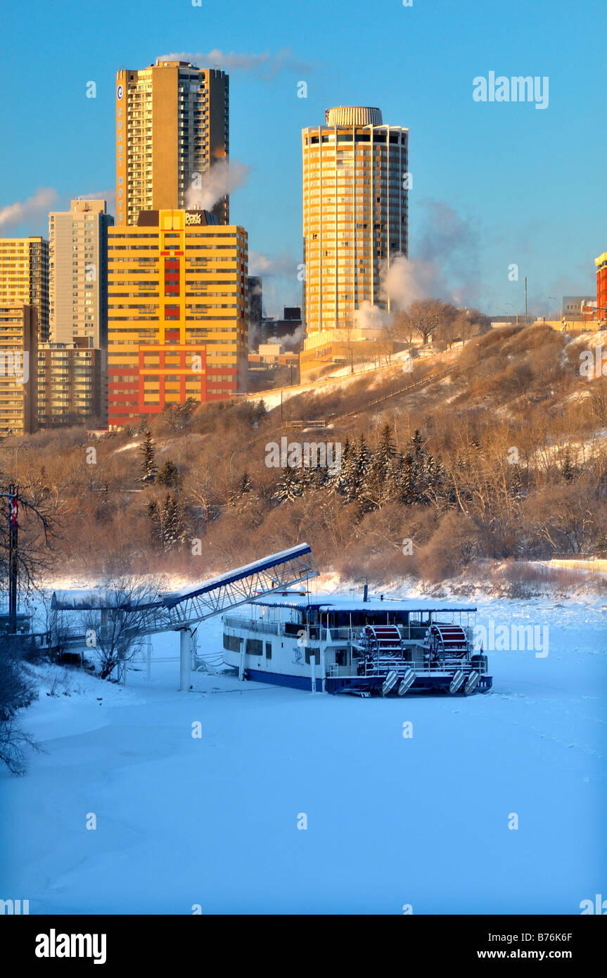 Snow edmonton downtown hi-res stock photography and images - Alamy