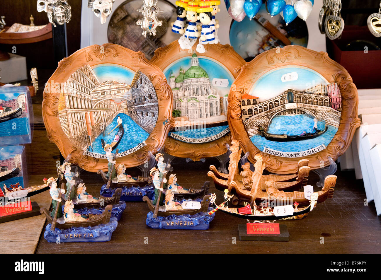 Gondola souvenirs hi-res stock photography and images - Alamy