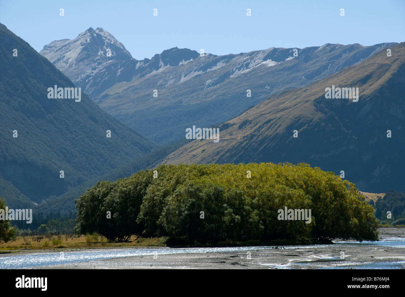 The Rees River near Glenorchy, South Island, New Zealand Stock Photo - Alamy