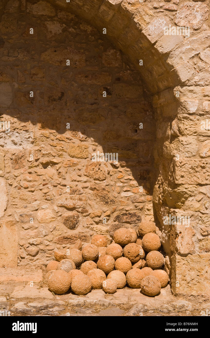 Stacked cannon balls hi-res stock photography and images - Alamy