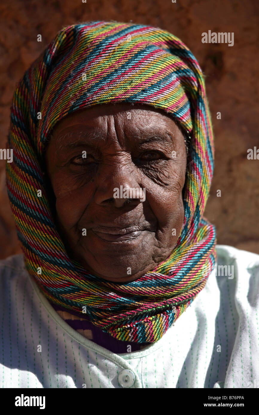 Portrait of a old moroccan woman, Morocco Stock Photo - Alamy