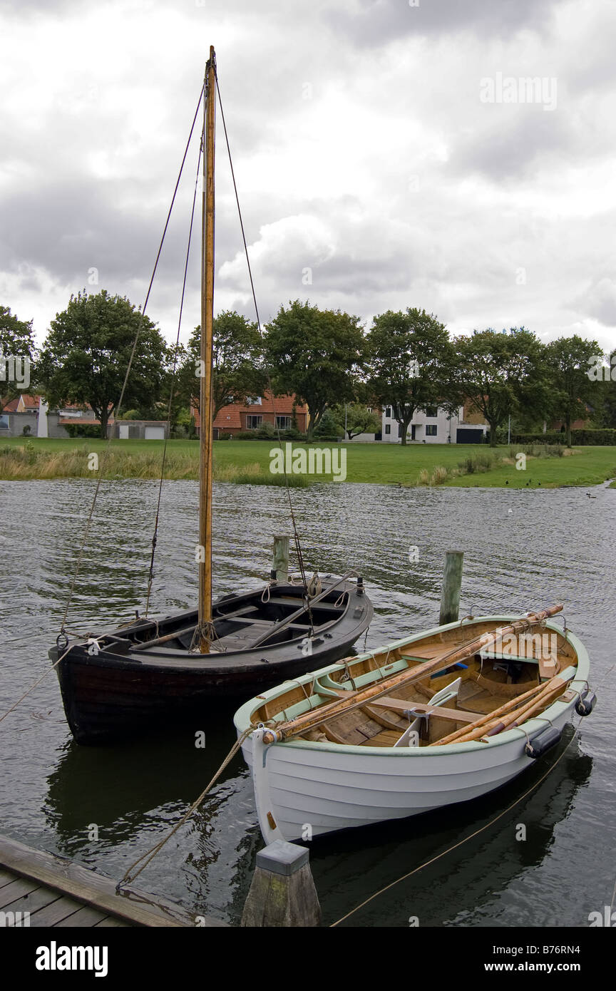 Replica ships hi-res stock photography and images - Alamy