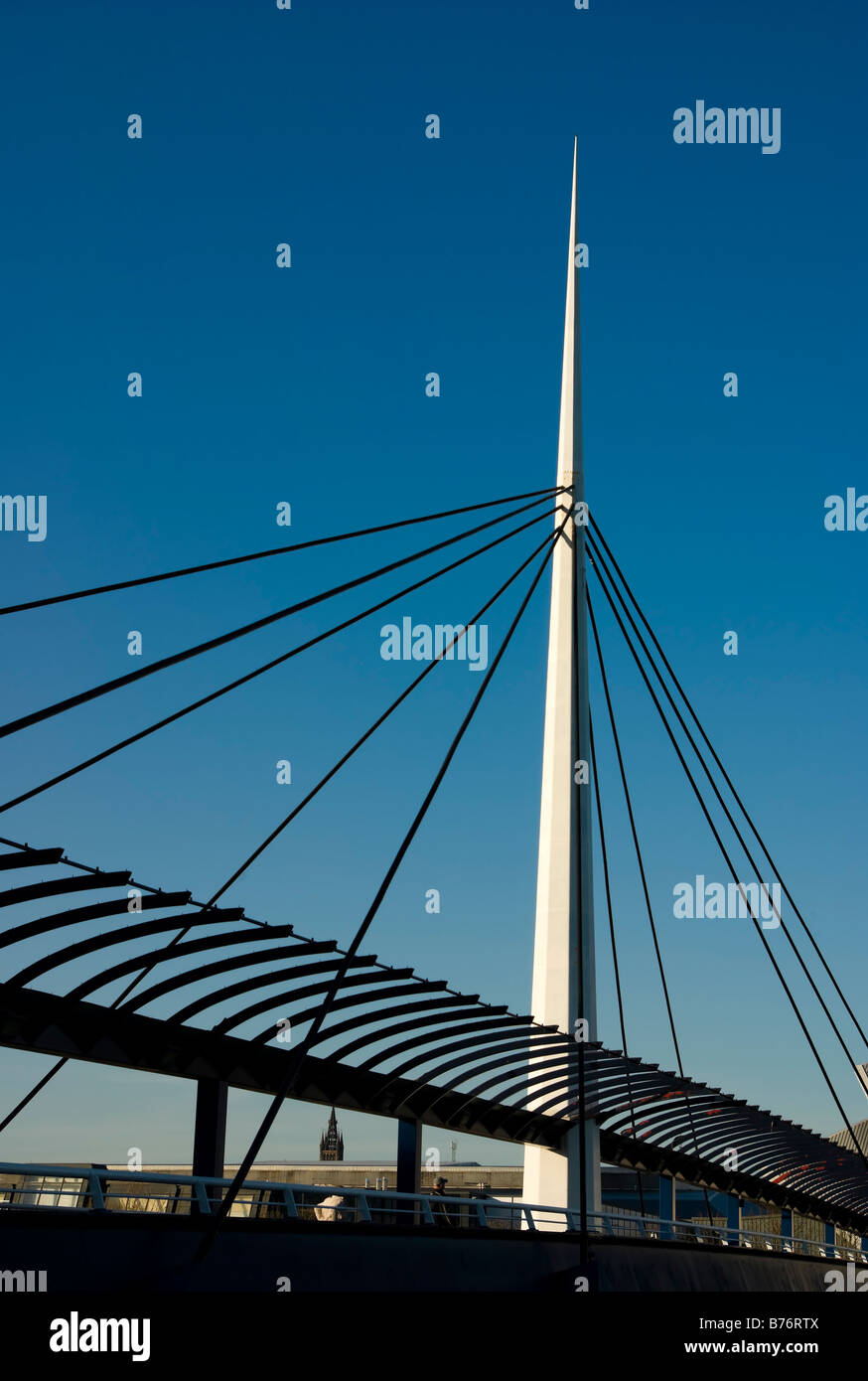 Bell's Bridge crossing the River Clyde in Glasgow, Scotland, UK Stock ...