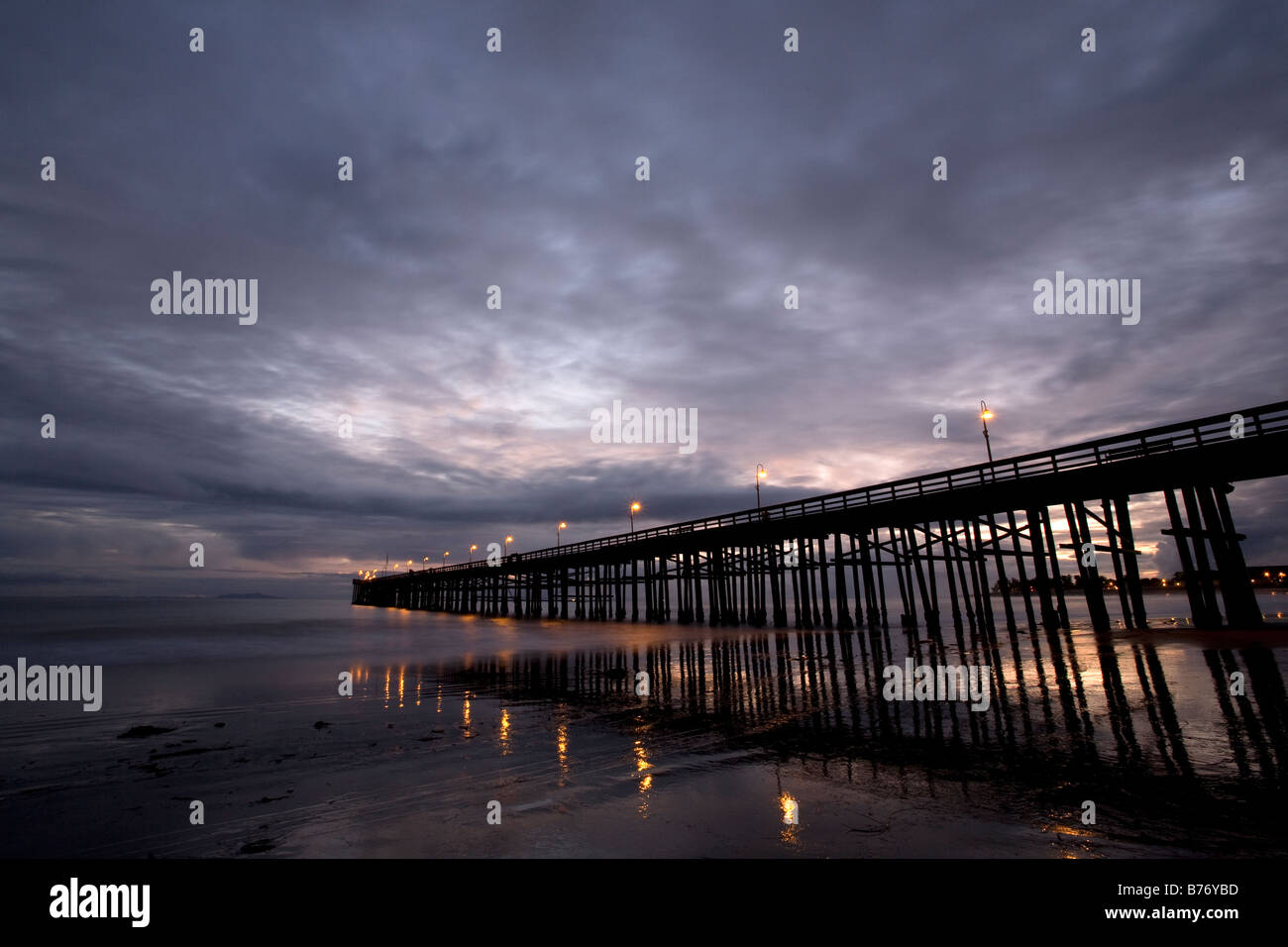 Ocean walk at low tide hi-res stock photography and images - Alamy
