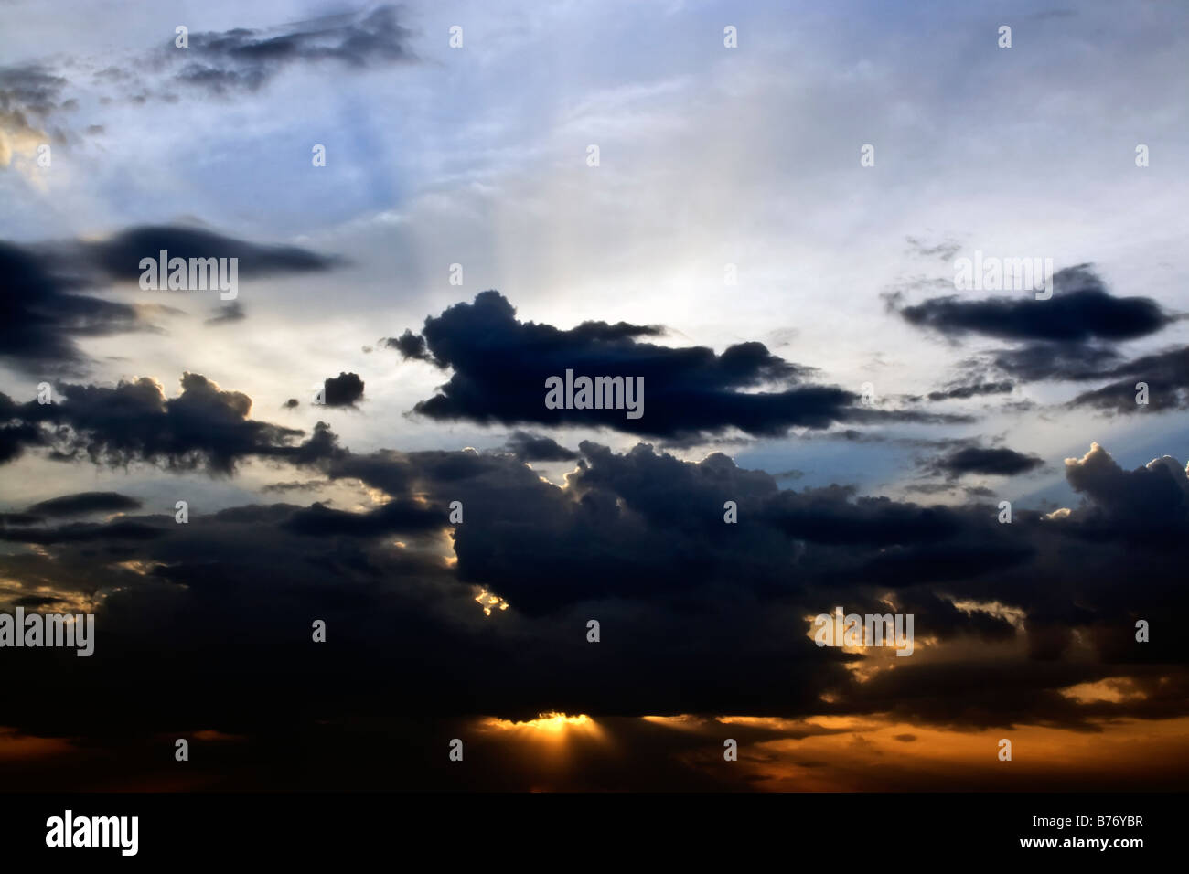 Dawn sky with sun beams hi-res stock photography and images - Alamy