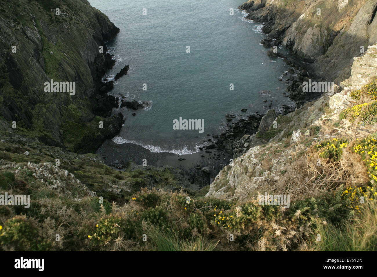 Sea and cliff in wales hi-res stock photography and images - Alamy