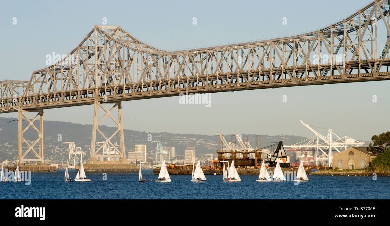 Earthquake retrofit hi-res stock photography and images - Alamy