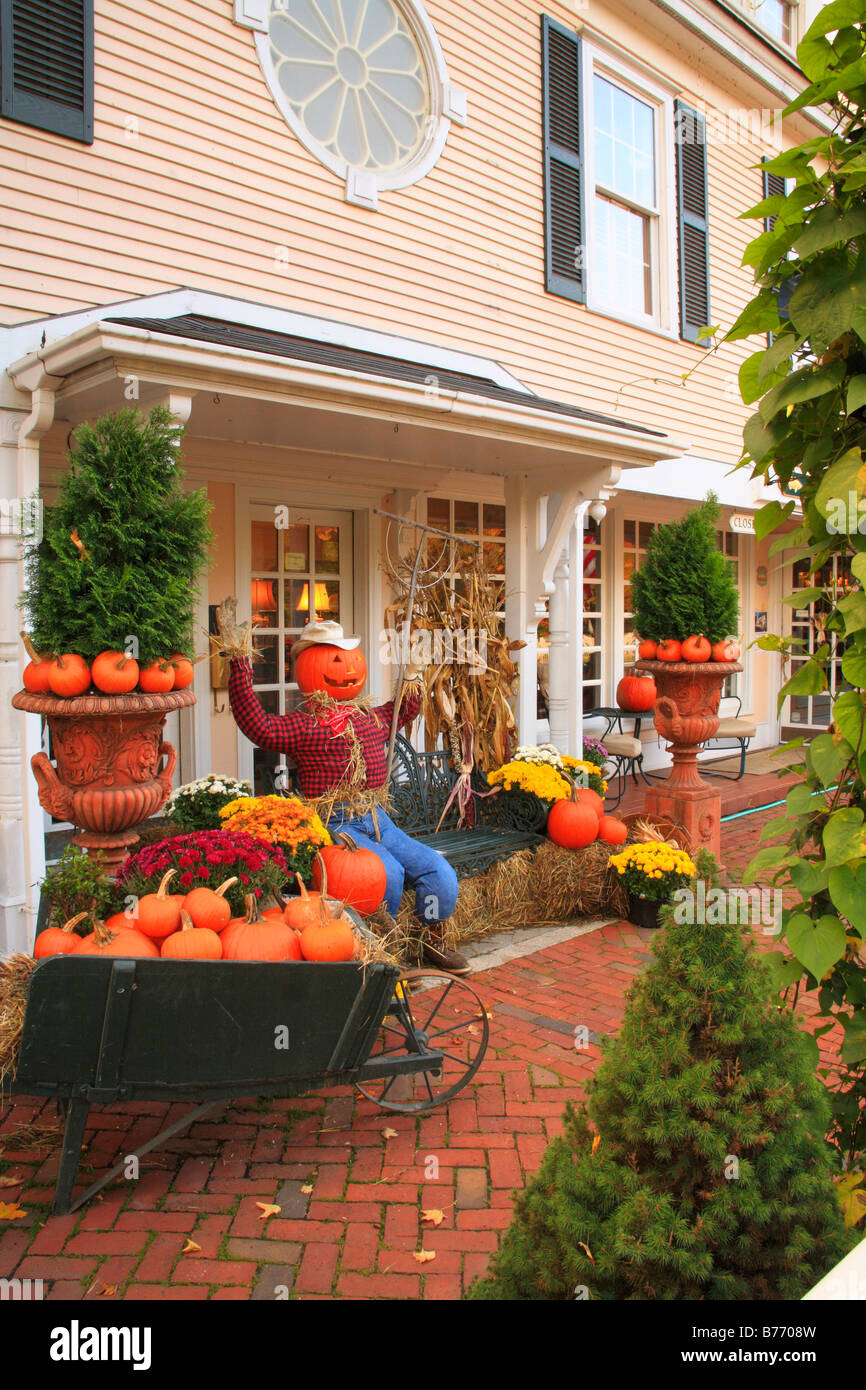 Downtown woodstock village hi-res stock photography and images - Alamy
