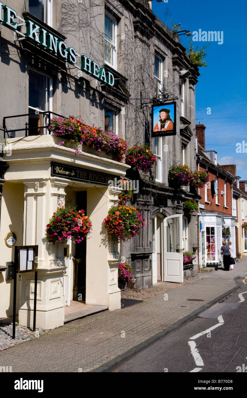 Kings Head Hotel, Wimborne, Dorset Stock Photo - Alamy
