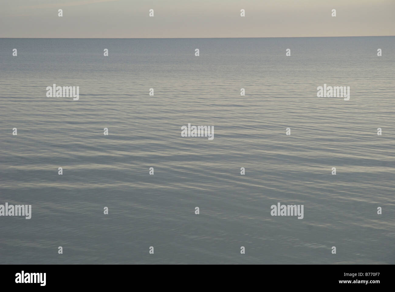 Flat calm pond hi-res stock photography and images - Alamy