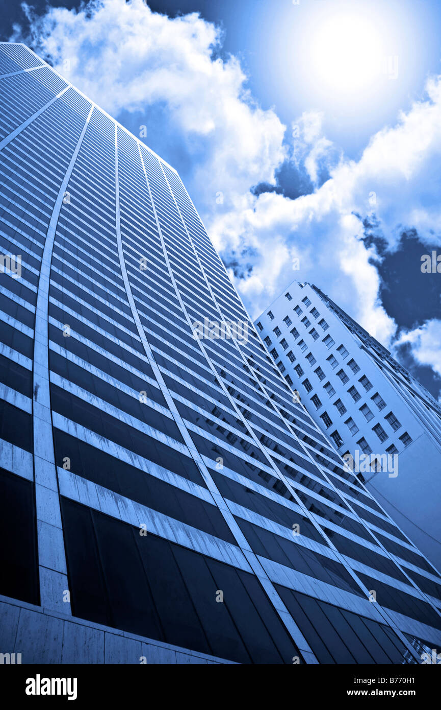 Curved skyscraper hi-res stock photography and images - Alamy