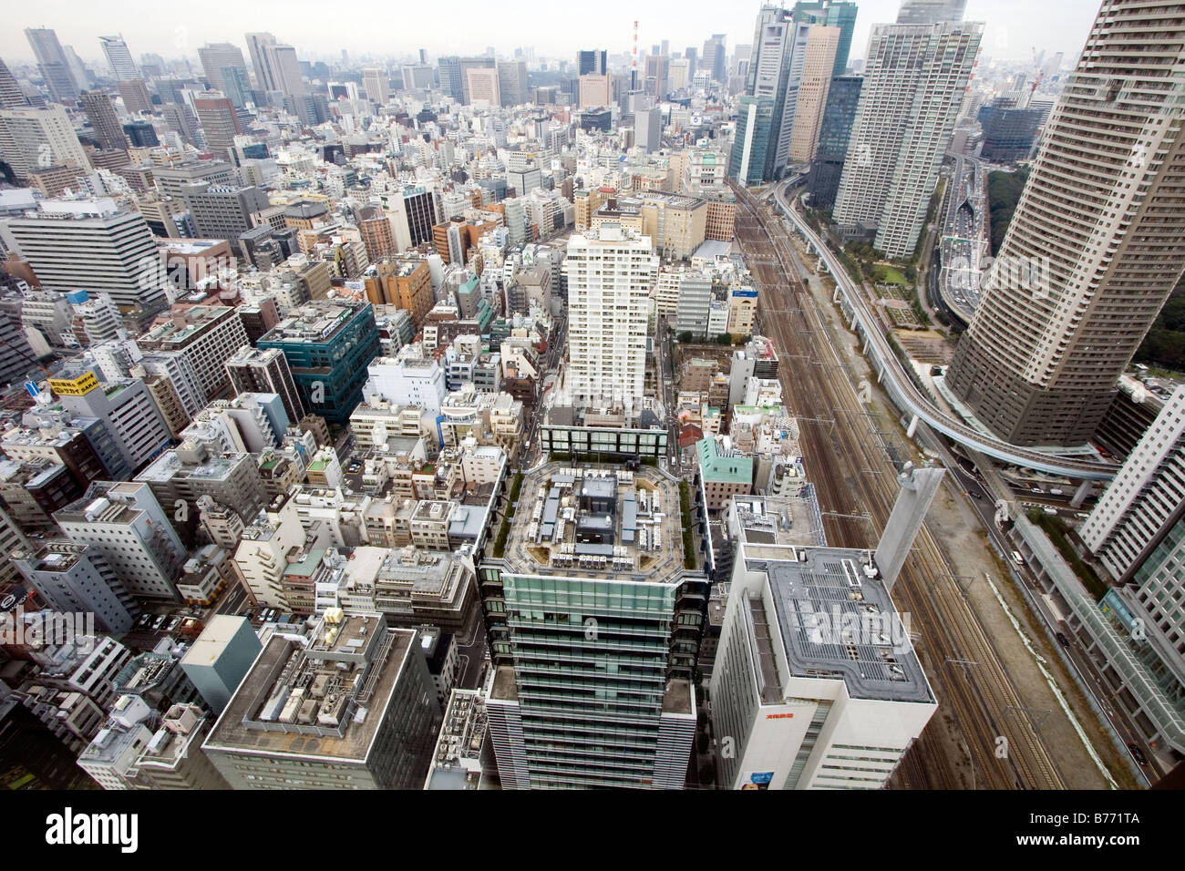 Downtown tokyo architecture hi-res stock photography and images - Alamy