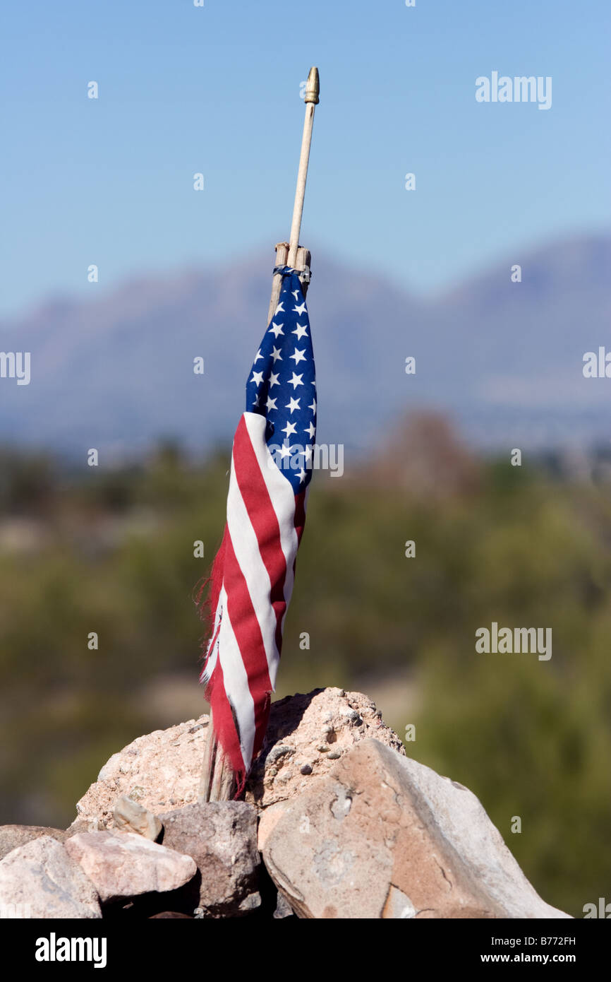 Tattered american flag hi-res stock photography and images - Alamy
