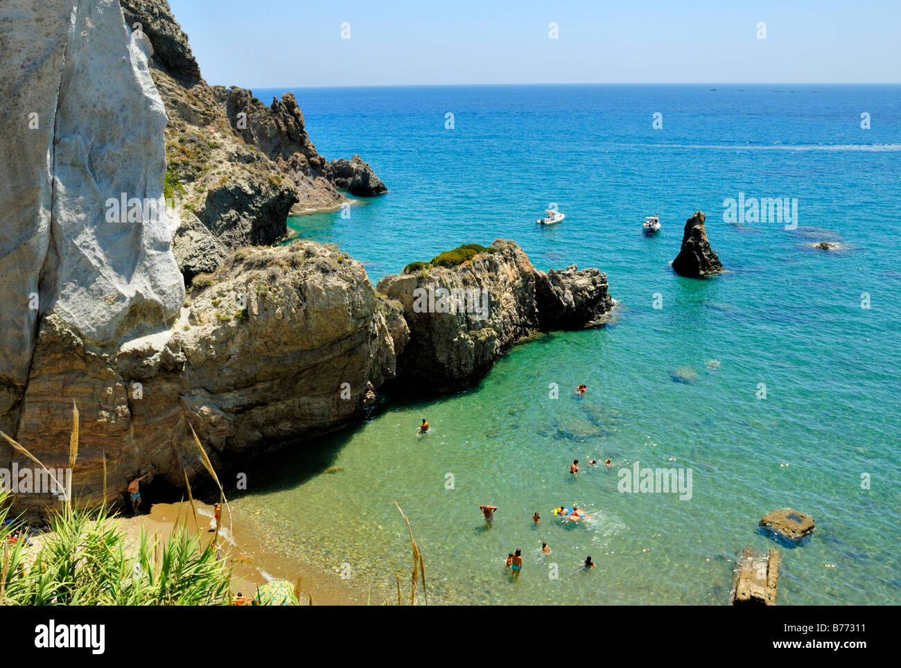 The luxurious swimming place in Ponza town, a crystal water, Ponza ...