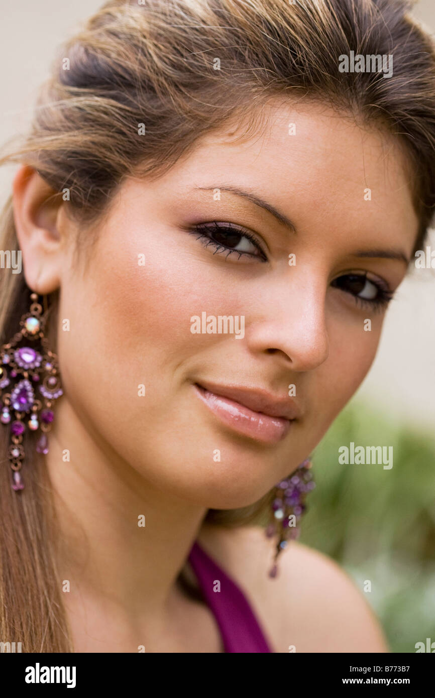 Chica latina hi-res stock photography and images - Alamy