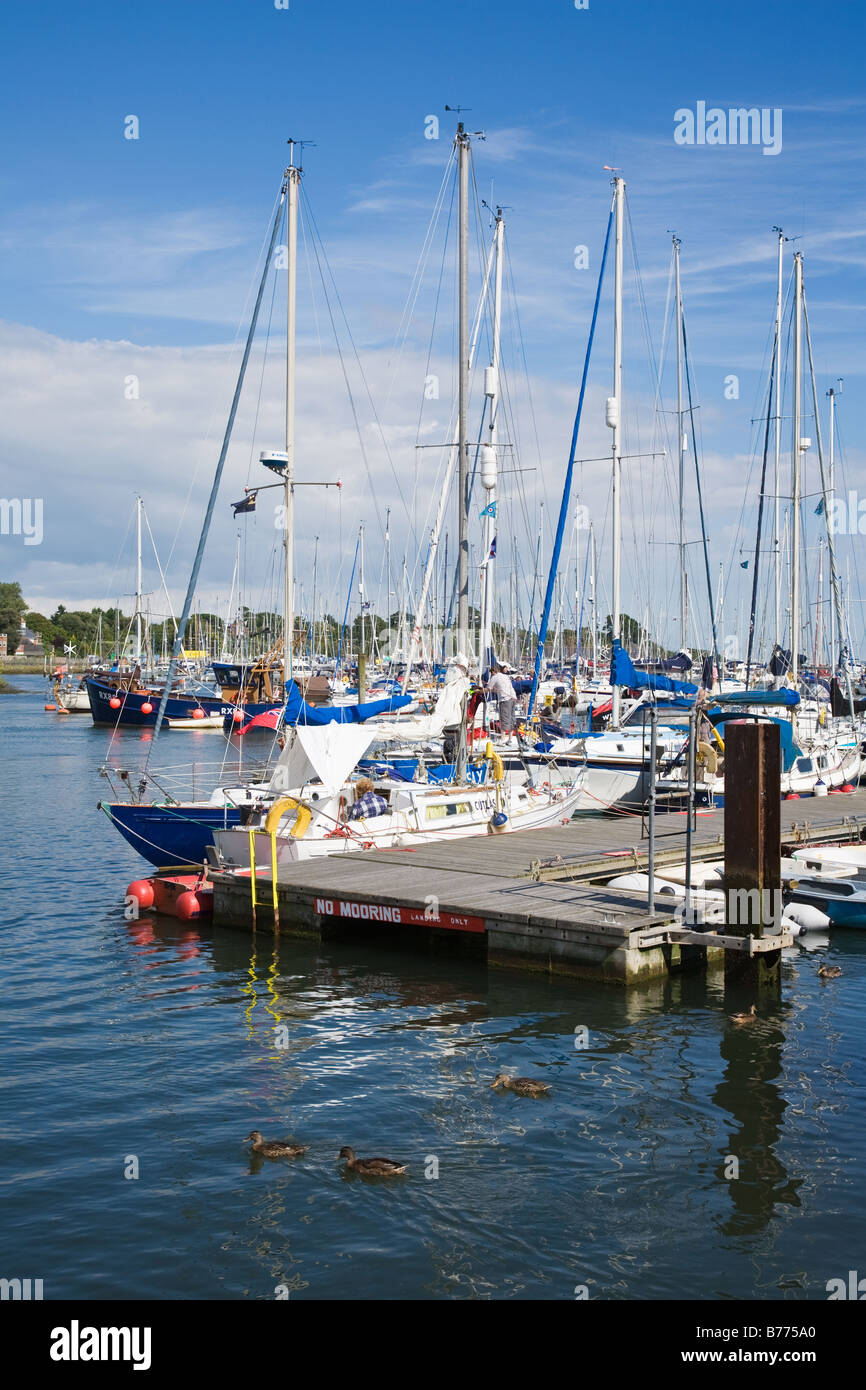 Visiting yachts moored at Town Quay, Lymington Stock Photo - Alamy