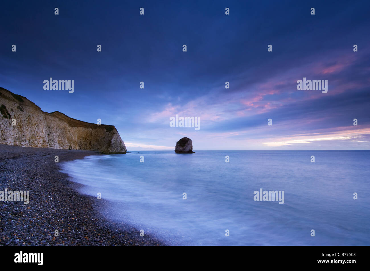 Pebble beach uk hi-res stock photography and images - Alamy