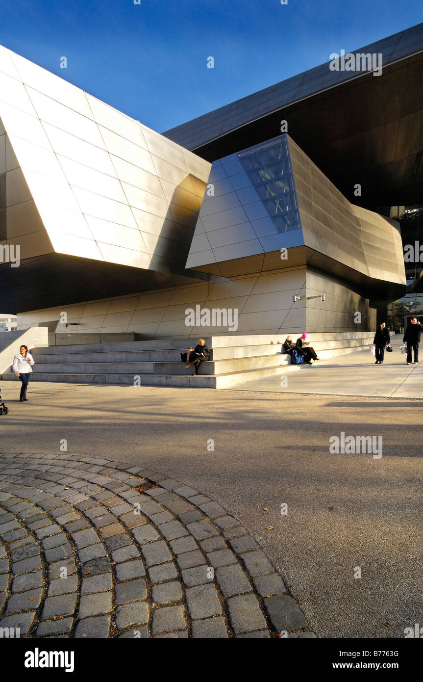 BMW World, BMW-Welt, distribution and discovery centers, Munich ...