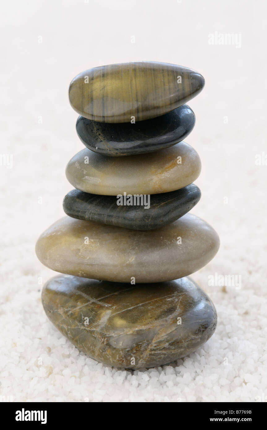Pile of polished stones hi-res stock photography and images - Alamy