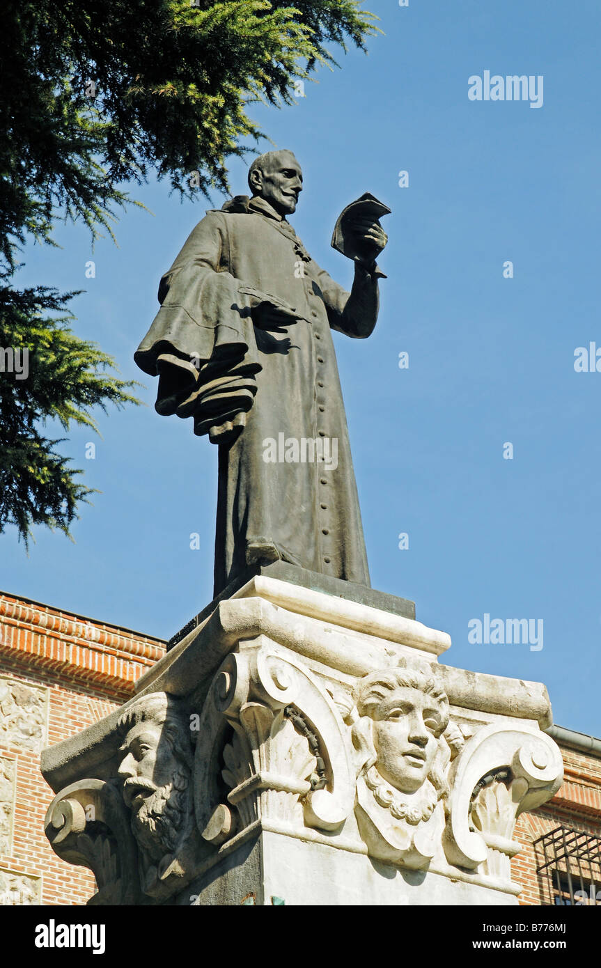 Lope de vega statue hi-res stock photography and images - Alamy