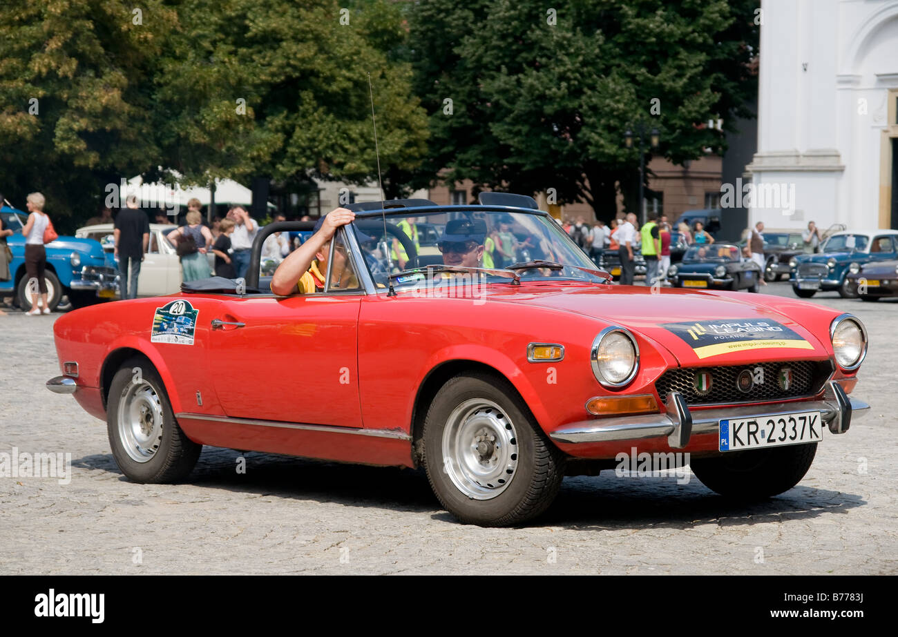 Retro old classic hi-res stock photography and images - Alamy