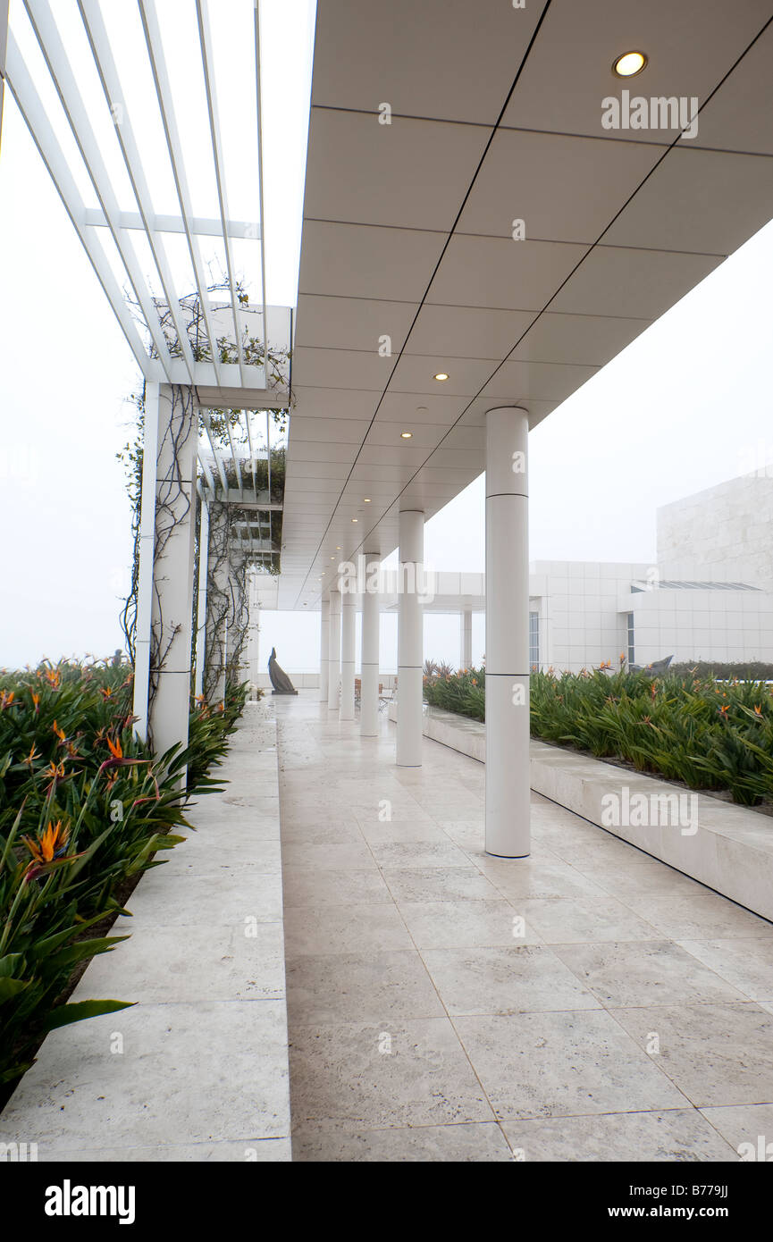 Museum overhang hi-res stock photography and images - Alamy