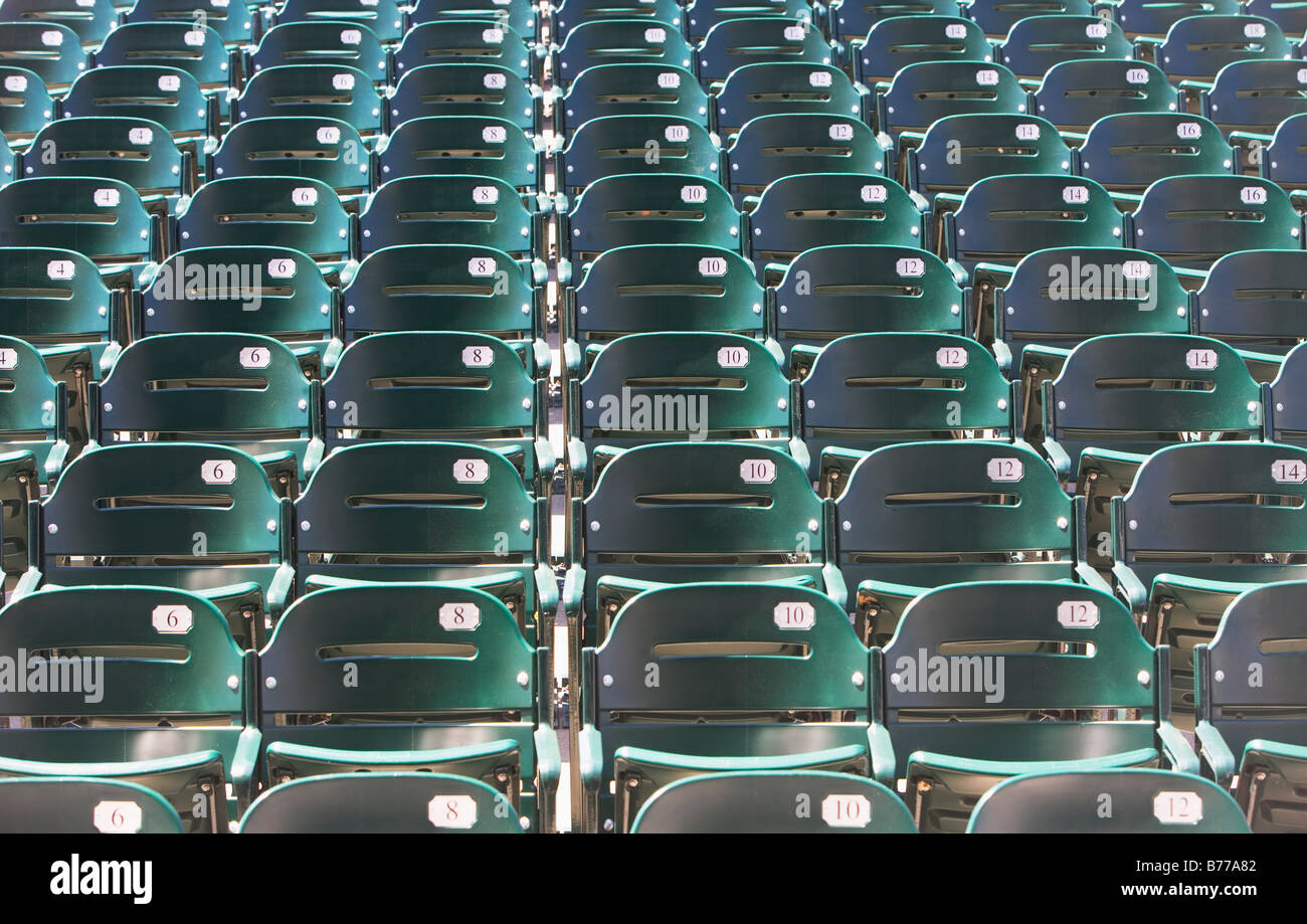Full grandstand seating hi-res stock photography and images - Alamy