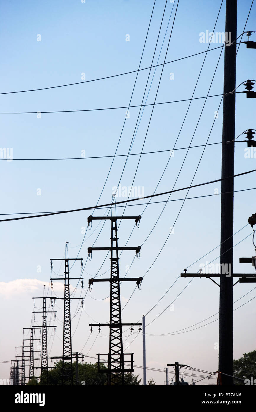 Electricity pylons vertical view hi-res stock photography and images ...