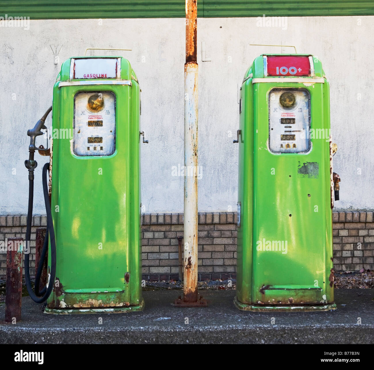 Old-fashioned gas pumps Stock Photo - Alamy