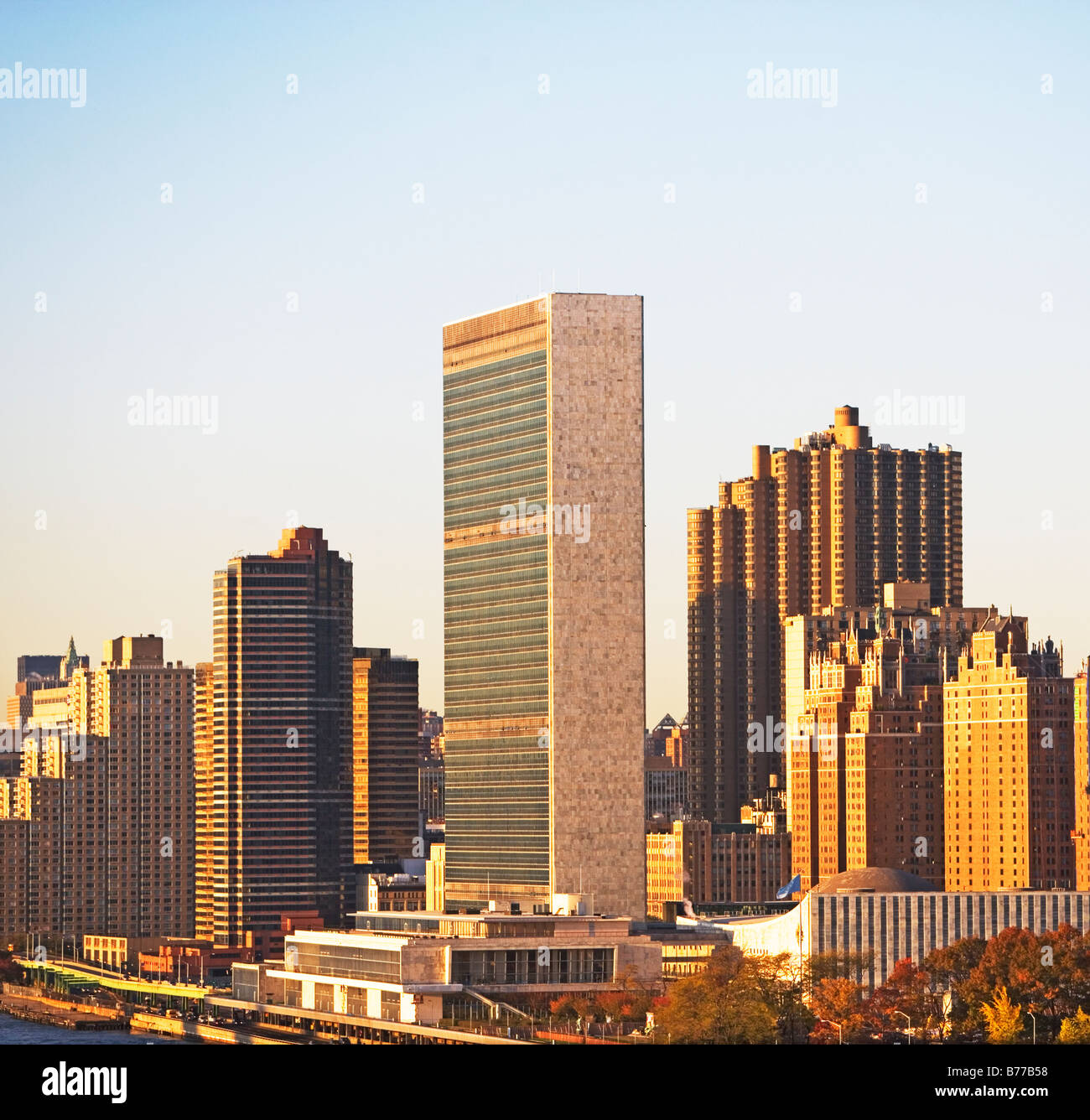United nations headquarters hi-res stock photography and images - Alamy